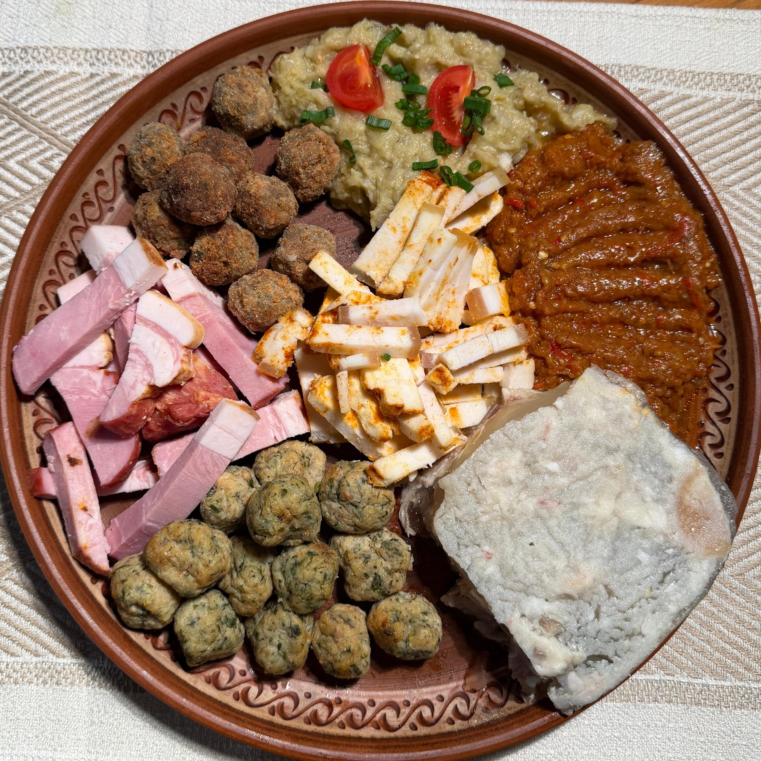 Platou traditional pentru 3-4 persoane - Livrare Bucuresti si Ilfov ...